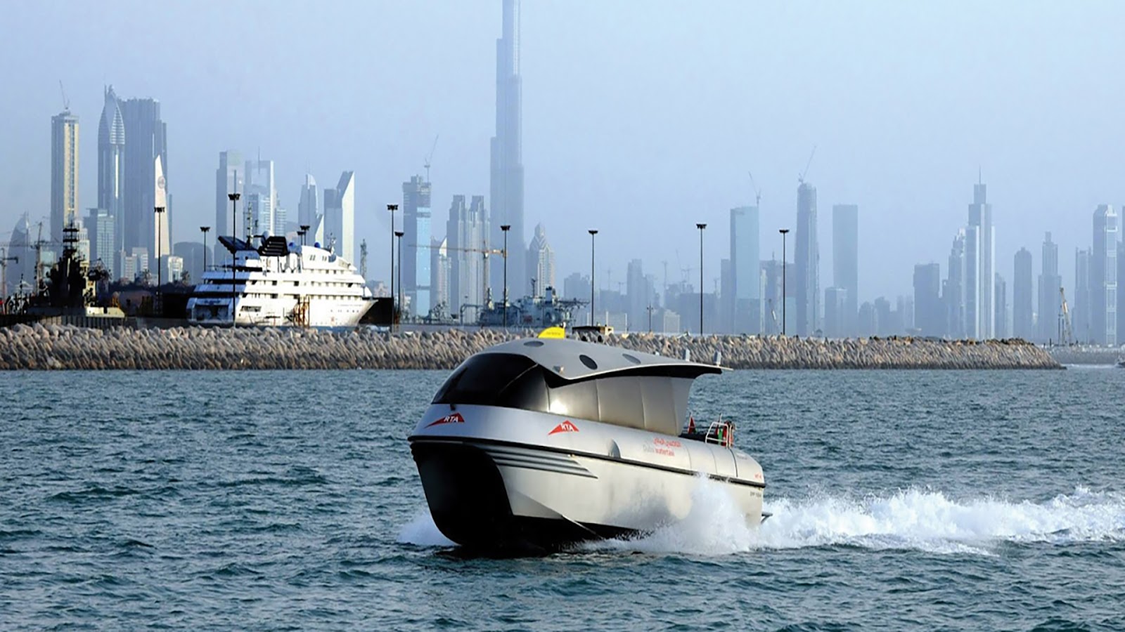 Public transportation in Dubai: types, how to use