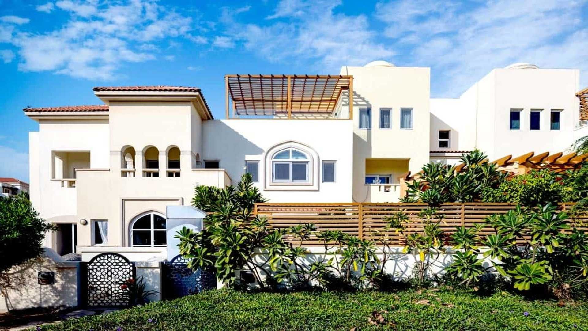 The Beach House at Al Marjan by Range Developments — property for sale in Al Marjan Island, Dubai